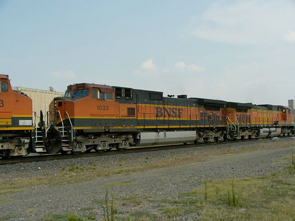 BNSF 1033